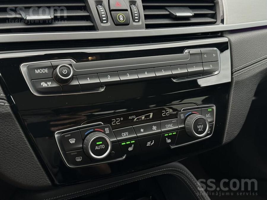 Melns BMW X1 2020 Jelgava, ar dzinēja tilpumu 1.50 L un nobraukumu 210 tūkst. km par 19800 €, foto 17 vietnē AUTOMOTO.COM.LV