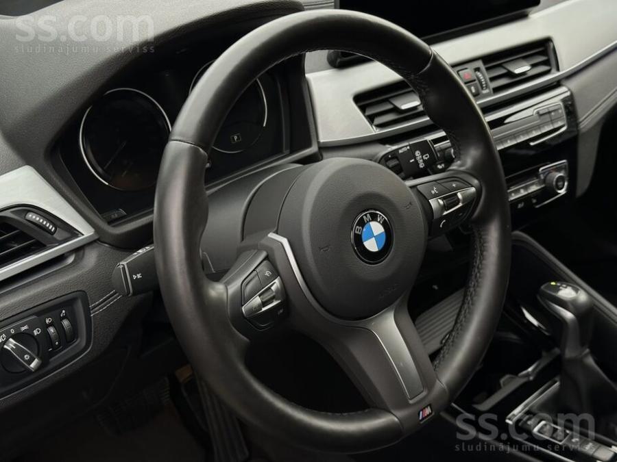 Melns BMW X1 2020 Jelgava, ar dzinēja tilpumu 1.50 L un nobraukumu 210 tūkst. km par 19800 €, foto 25 vietnē AUTOMOTO.COM.LV