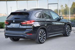 Black BMW X1 2020 in Vilnius, with an engine capacity of 1.50 L and mileage of 212 thousand km for 17999 €, photo 11 on AUTOMOTO.COM.LV