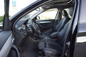 Black BMW X1 2020 in Vilnius, with an engine capacity of 1.50 L and mileage of 212 thousand km for 17999 €, photo 16 on AUTOMOTO.COM.LV