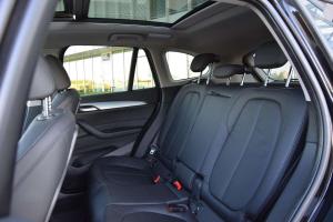 Black BMW X1 2020 in Vilnius, with an engine capacity of 1.50 L and mileage of 212 thousand km for 17999 €, photo 25 on AUTOMOTO.COM.LV