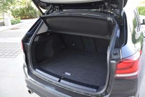 Black BMW X1 2020 in Vilnius, with an engine capacity of 1.50 L and mileage of 212 thousand km for 17999 €, photo 32 on AUTOMOTO.COM.LV