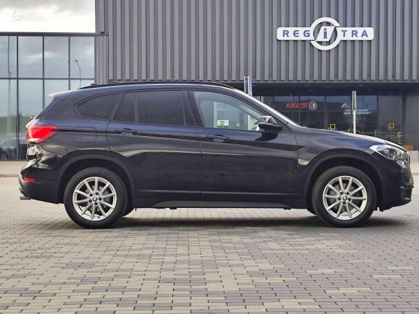 Black BMW X1 2020 in Siauliai, with an engine capacity of 2.00 L and mileage of 242 thousand km for 16550 €, photo 9 on AUTOMOTO.COM.LV