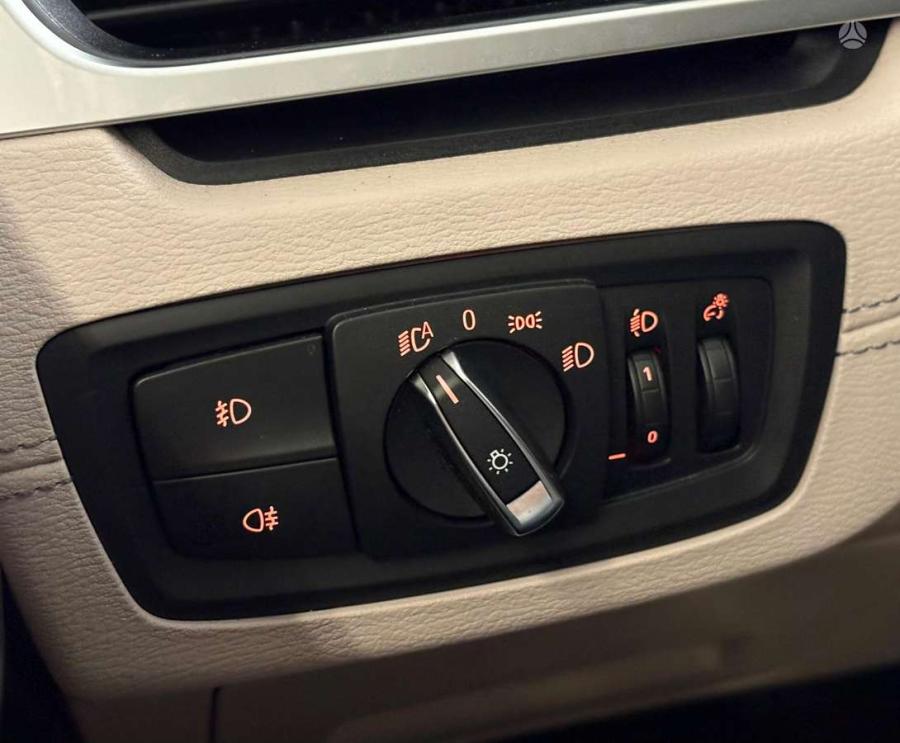 Melns BMW X1 2020 Marijampole, ar dzinēja tilpumu 2.00 L un nobraukumu 109 tūkst. km par 17450 €, foto 32 vietnē AUTOMOTO.COM.LV