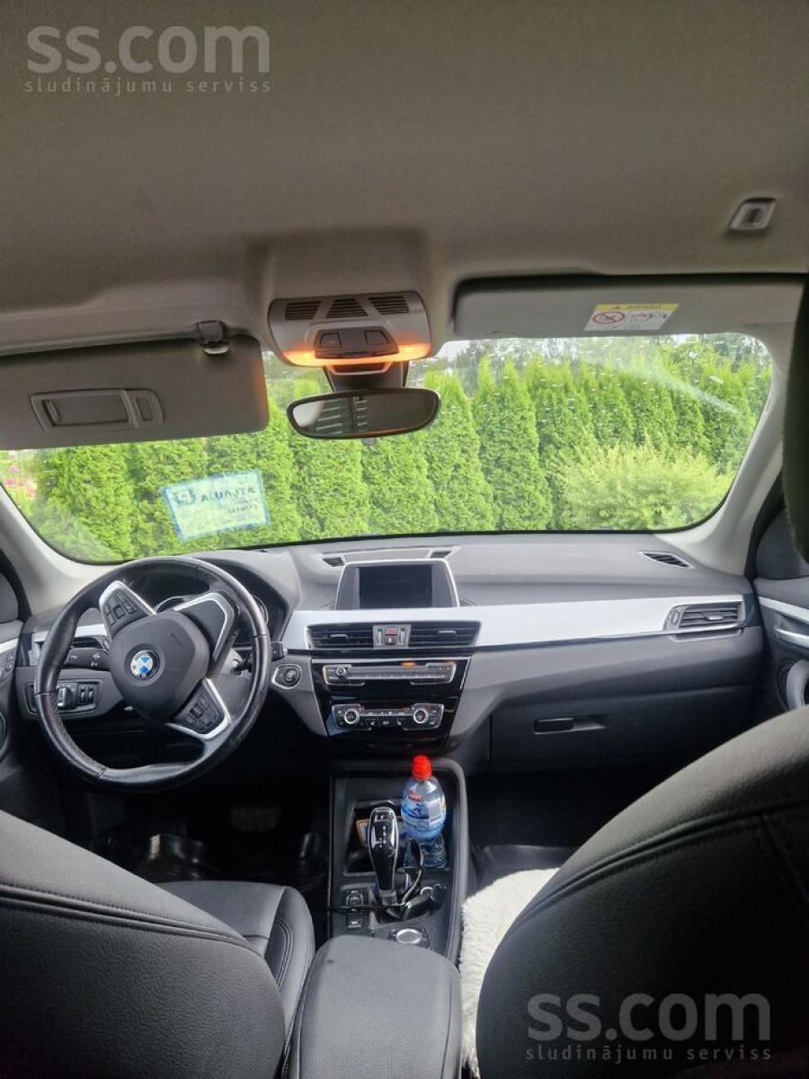 Black BMW X1 2020 in Riga, with an engine capacity of 2.00 L and mileage of 49 thousand km for 24400 €, photo 9 on AUTOMOTO.COM.LV