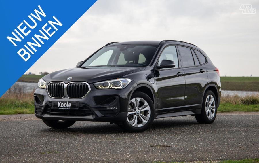 Black BMW X1 2021 in Kaunas, with an engine capacity of 1.50 L and mileage of 91 thousand km for 24409 €, photo 1 on AUTOMOTO.COM.LV