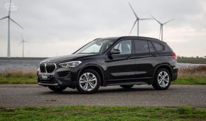 Black BMW X1 2021 in Kaunas, with an engine capacity of 1.50 L and mileage of 91 thousand km for 24409 €, photo 3 on AUTOMOTO.COM.LV