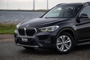 Black BMW X1 2021 in Kaunas, with an engine capacity of 1.50 L and mileage of 91 thousand km for 24409 €, photo 4 on AUTOMOTO.COM.LV