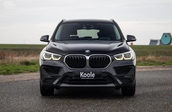 Black BMW X1 2021 in Kaunas, with an engine capacity of 1.50 L and mileage of 91 thousand km for 24409 €, photo 5 on AUTOMOTO.COM.LV