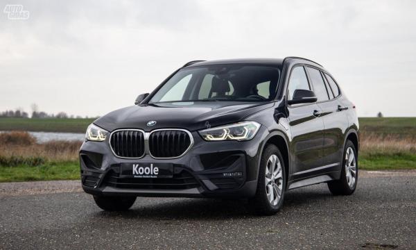 Black BMW X1 2021 in Kaunas, with an engine capacity of 1.50 L and mileage of 91 thousand km for 24409 €, photo 7 on AUTOMOTO.COM.LV