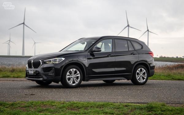 Black BMW X1 2021 in Kaunas, with an engine capacity of 1.50 L and mileage of 91 thousand km for 24409 €, photo 8 on AUTOMOTO.COM.LV