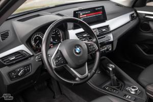Black BMW X1 2021 in Kaunas, with an engine capacity of 1.50 L and mileage of 91 thousand km for 24409 €, photo 23 on AUTOMOTO.COM.LV