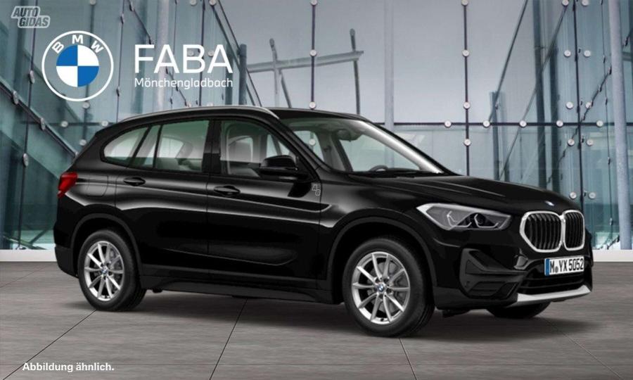 Black BMW X1 2021 in Kaunas, with an engine capacity of 1.50 L and mileage of 29 thousand km for 26510 €, photo 6 on AUTOMOTO.COM.LV