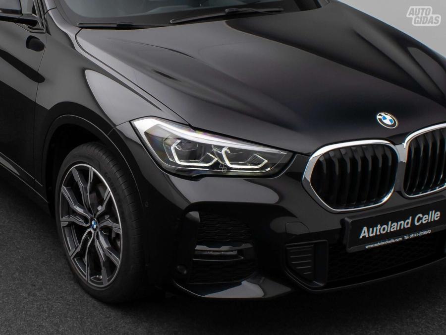 Black BMW X1 2021 in Kaunas, with an engine capacity of 1.50 L and mileage of 63 thousand km for 29609 €, photo 17 on AUTOMOTO.COM.LV