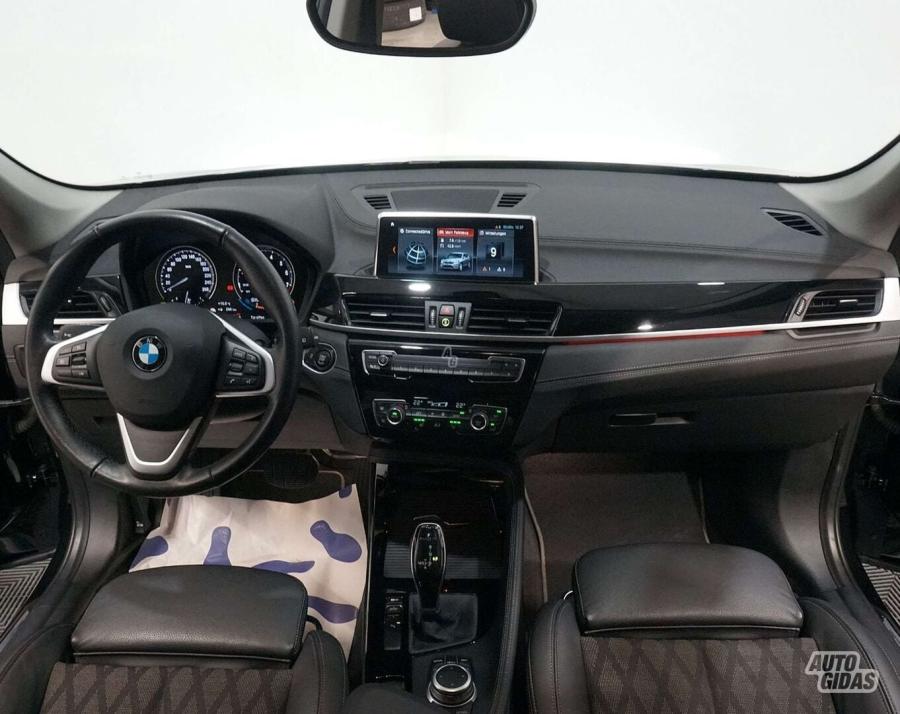 Black BMW X1 2021 in Kaunas, with an engine capacity of 2.00 L and mileage of 29 thousand km for 31742 €, photo 7 on AUTOMOTO.COM.LV