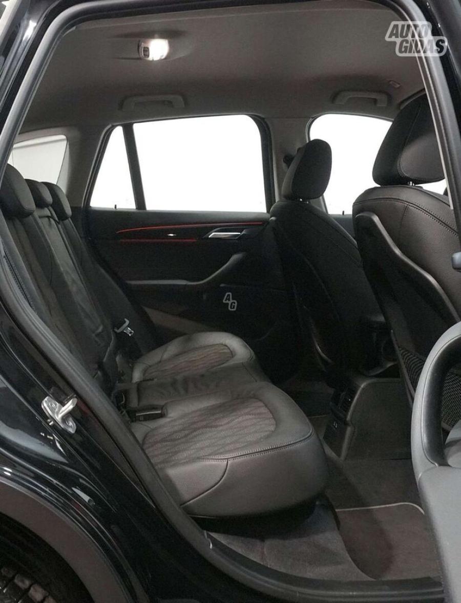 Black BMW X1 2021 in Kaunas, with an engine capacity of 2.00 L and mileage of 29 thousand km for 31742 €, photo 25 on AUTOMOTO.COM.LV