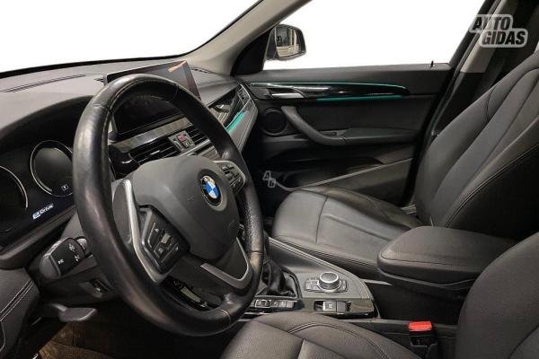 Black BMW X1 2021 in Kaunas, with an engine capacity of 0.00 L and mileage of 52 thousand km for 33139 €, photo 5 on AUTOMOTO.COM.LV