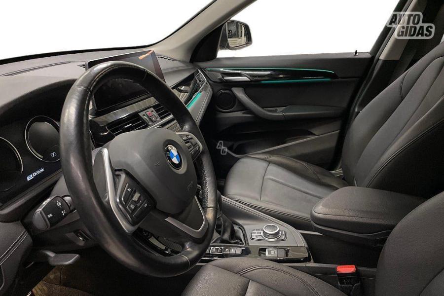 Melns BMW X1 2021 Kauņa, ar dzinēja tilpumu 0.00 L un nobraukumu 52 tūkst. km par 33139 €, foto 5 vietnē AUTOMOTO.COM.LV