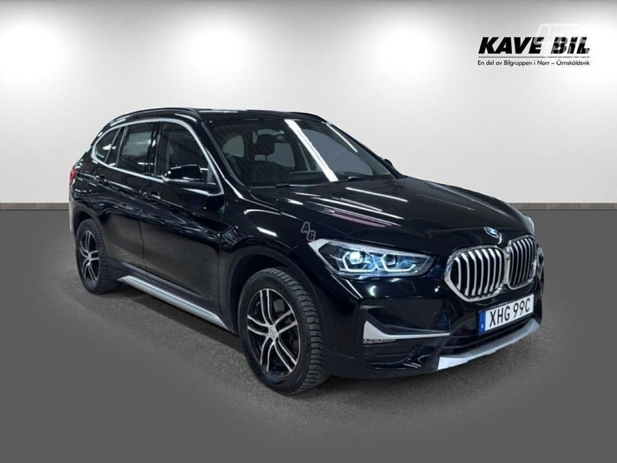 Black BMW X1 2021 in Kaunas, with an engine capacity of 0.00 L and mileage of 31 thousand km for 34226 €, photo 4 on AUTOMOTO.COM.LV