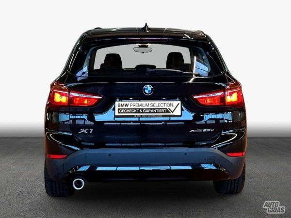 Black BMW X1 2021 in Kaunas, with an engine capacity of 1.50 L and mileage of 18 thousand km for 26820 €, photo 6 on AUTOMOTO.COM.LV