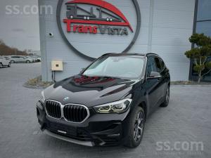 Black BMW X1 2021 in Telschi, with an engine capacity of 1.50 L and mileage of 209 thousand km for 16299 €, photo 3 on AUTOMOTO.COM.LV