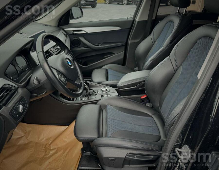 Black BMW X1 2021 in Telschi, with an engine capacity of 1.50 L and mileage of 209 thousand km for 16299 €, photo 9 on AUTOMOTO.COM.LV
