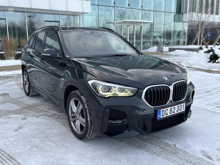 Black BMW X1 2021 in Vilnius, with an engine capacity of 2.00 L and mileage of 198 thousand km for 19500 €, photo 1 on AUTOMOTO.COM.LV