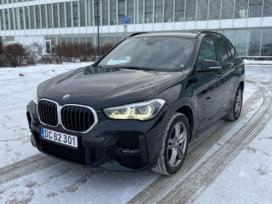 Black BMW X1 2021 in Vilnius, with an engine capacity of 2.00 L and mileage of 198 thousand km for 19500 €, photo 3 on AUTOMOTO.COM.LV