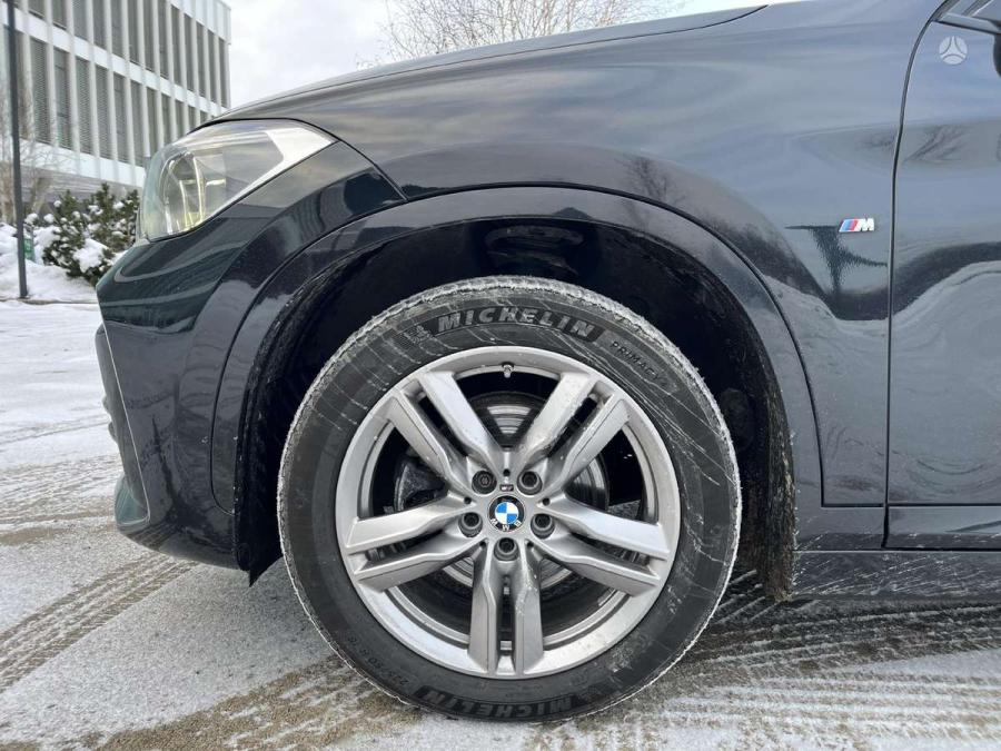 Black BMW X1 2021 in Vilnius, with an engine capacity of 2.00 L and mileage of 198 thousand km for 19500 €, photo 40 on AUTOMOTO.COM.LV