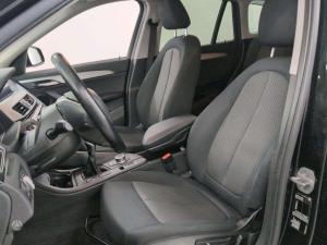 Black BMW X1 2021 in Vilnius, with an engine capacity of 1.50 L and mileage of 220 thousand km for 11798 €, photo 6 on AUTOMOTO.COM.LV