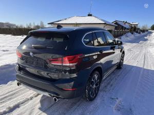 Black BMW X1 2021 in Vilnius, with an engine capacity of 2.00 L and mileage of 55 thousand km for 19900 €, photo 7 on AUTOMOTO.COM.LV