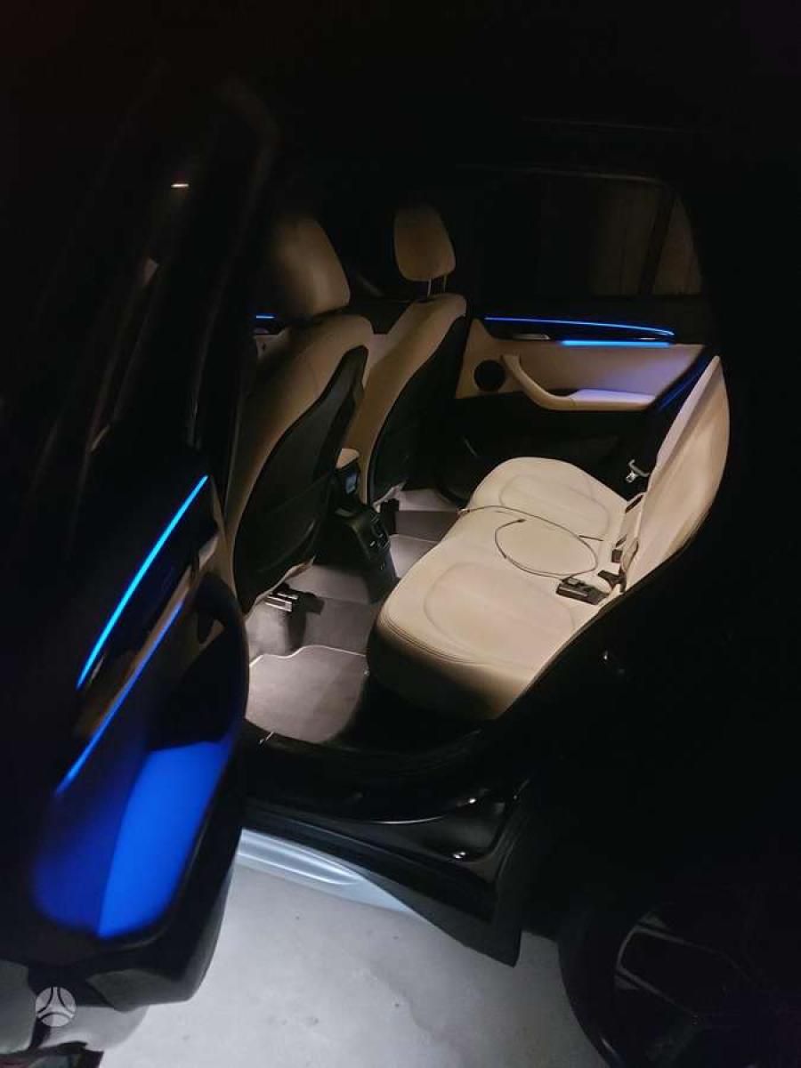 Black BMW X1 2021 in Vilnius, with an engine capacity of 2.00 L and mileage of 98 thousand km for 19500 €, photo 9 on AUTOMOTO.COM.LV