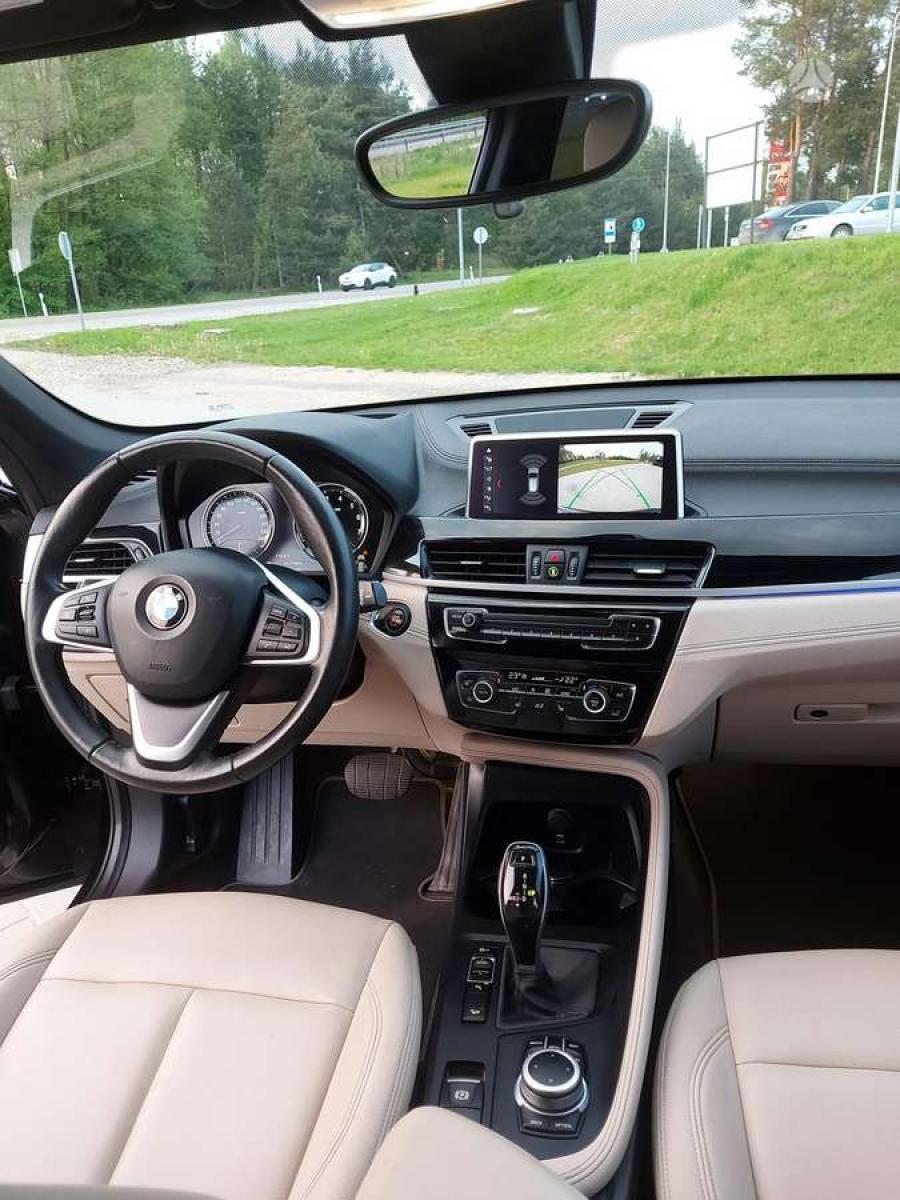 Black BMW X1 2021 in Vilnius, with an engine capacity of 2.00 L and mileage of 98 thousand km for 19500 €, photo 12 on AUTOMOTO.COM.LV