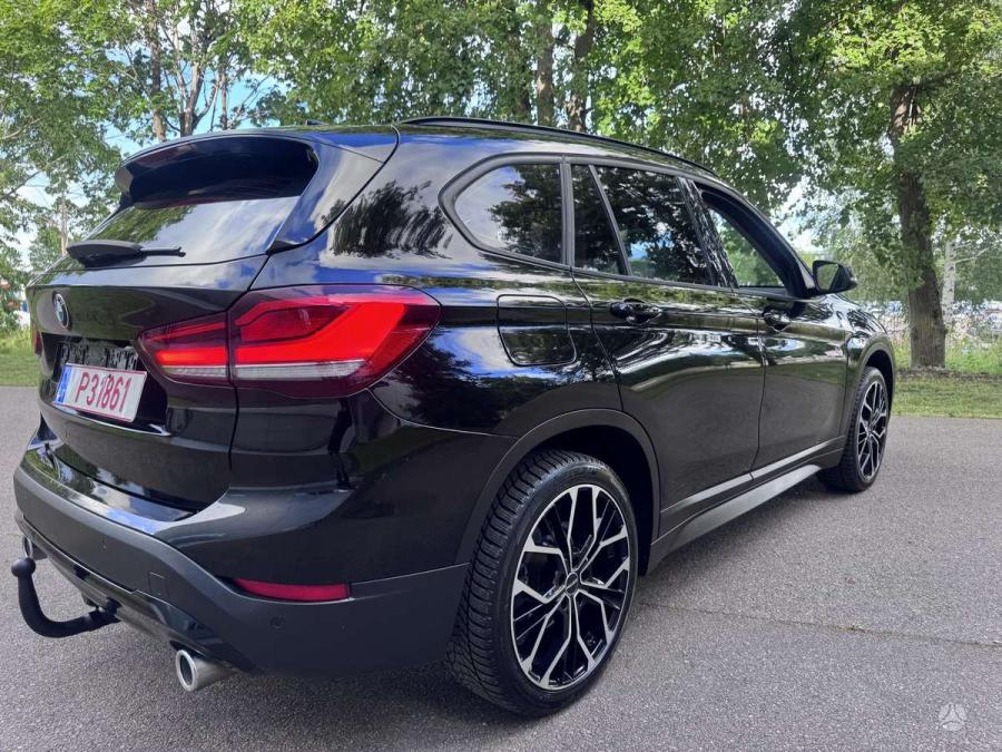 Black BMW X1 2021 in Alytus, with an engine capacity of 2.00 L and mileage of 339 thousand km for 13350 €, photo 14 on AUTOMOTO.COM.LV