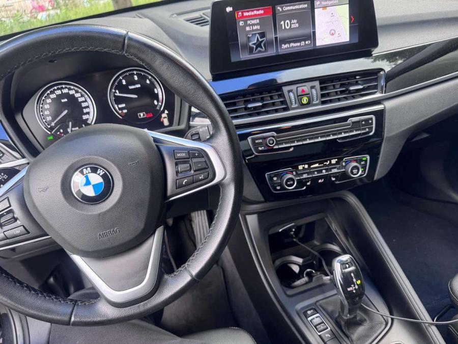 Black BMW X1 2021 in Alytus, with an engine capacity of 2.00 L and mileage of 339 thousand km for 13350 €, photo 19 on AUTOMOTO.COM.LV