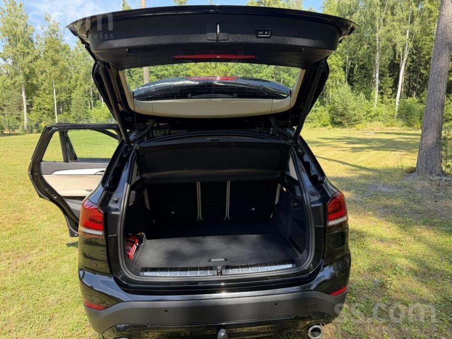 Melns BMW X1 2021 Rīga, ar dzinēja tilpumu 2.00 L un nobraukumu 0 tūkst. km par 19490 €, foto 10 vietnē AUTOMOTO.COM.LV