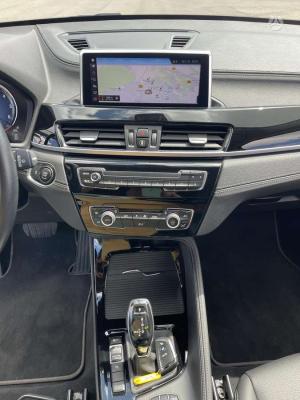 Black BMW X1 2021 in Mazeikiai, with an engine capacity of 1.50 L and mileage of 61 thousand km for 19800 €, photo 13 on AUTOMOTO.COM.LV