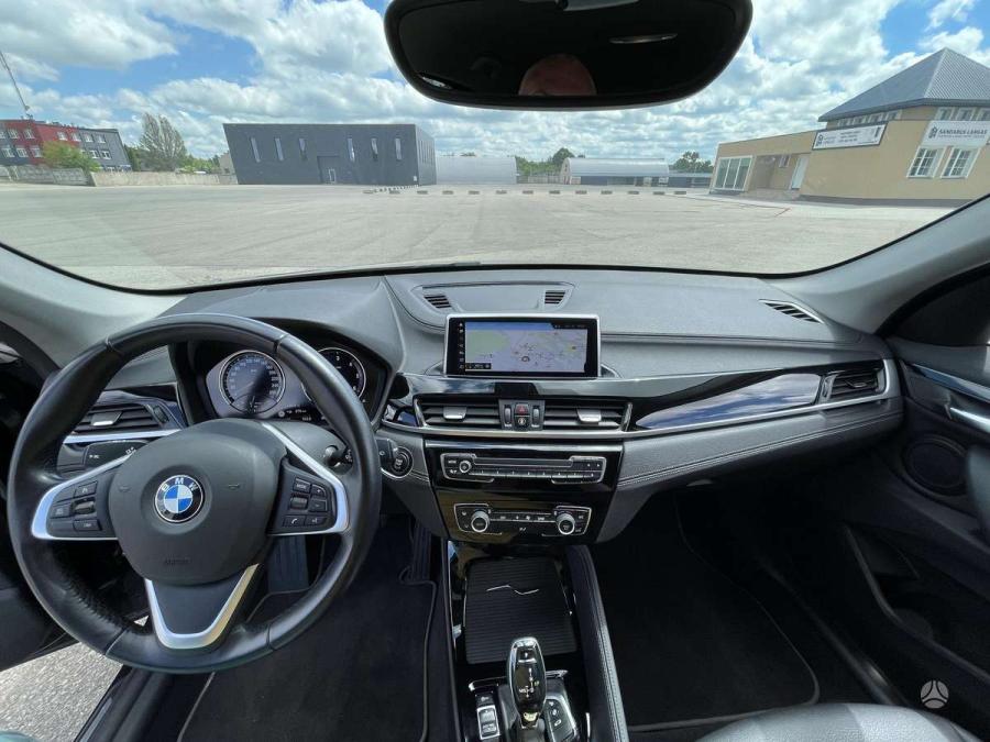Black BMW X1 2021 in Mazeikiai, with an engine capacity of 1.50 L and mileage of 61 thousand km for 19800 €, photo 15 on AUTOMOTO.COM.LV