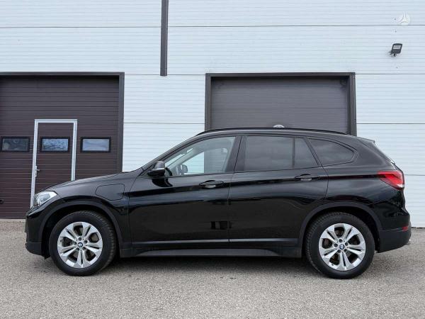 Melns BMW X1 2021 Utena, ar dzinēja tilpumu 1.50 L un nobraukumu 88 tūkst. km par 19900 €, foto 4 vietnē AUTOMOTO.COM.LV