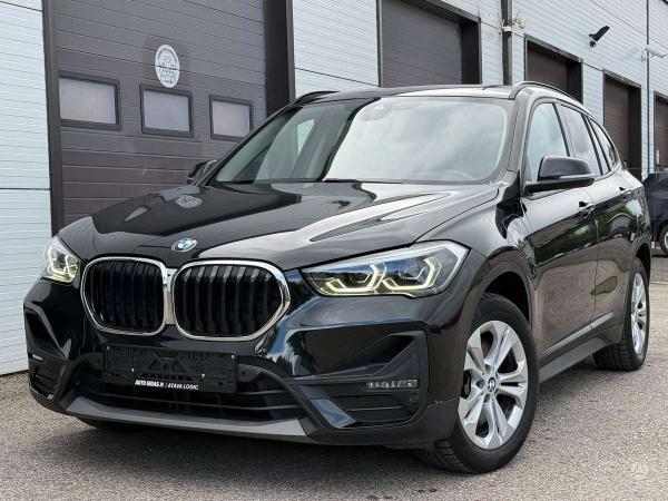 BMW X1 2021 in Utena on AUTOMOTO.COM.LV Black BMW X1 2021 in Utena, with an engine capacity of 1.50 L and mileage of 88 thousand km for 19800 €, photo 8 on AUTOMOTO.COM.LV