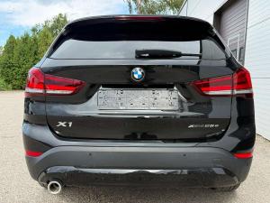 Black BMW X1 2021 in Utena, with an engine capacity of 1.50 L and mileage of 88 thousand km for 19800 €, photo 10 on AUTOMOTO.COM.LV