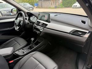 Black BMW X1 2021 in Utena, with an engine capacity of 1.50 L and mileage of 88 thousand km for 19800 €, photo 23 on AUTOMOTO.COM.LV