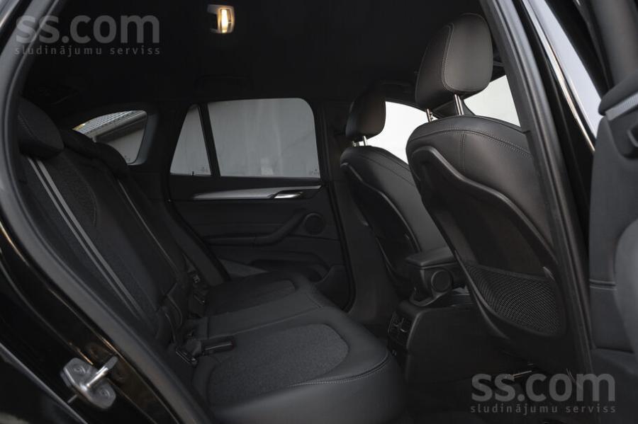 Melns BMW X1 2021 Jelgava, ar dzinēja tilpumu 1.50 L un nobraukumu 176 tūkst. km par 19500 €, foto 15 vietnē AUTOMOTO.COM.LV