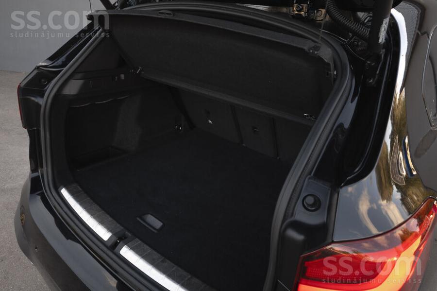 Melns BMW X1 2021 Jelgava, ar dzinēja tilpumu 1.50 L un nobraukumu 176 tūkst. km par 19500 €, foto 16 vietnē AUTOMOTO.COM.LV