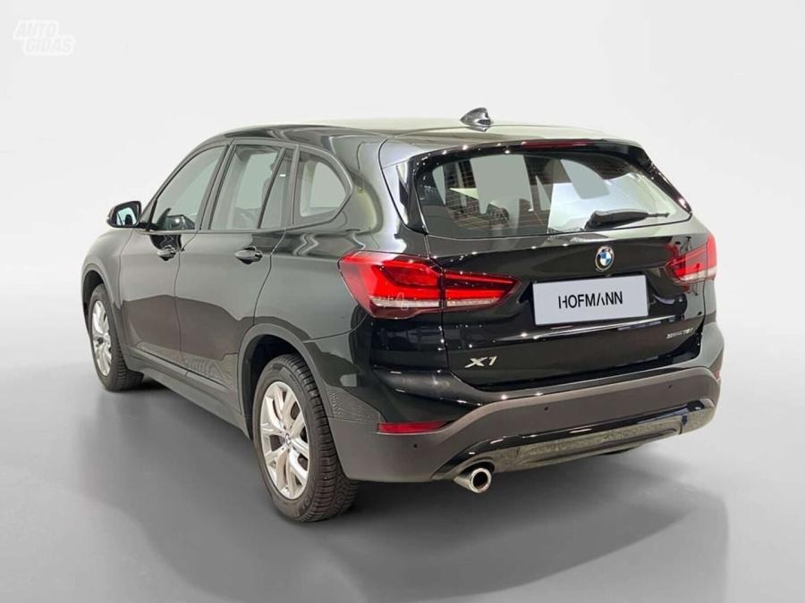 Melns BMW X1 2022 Kauņa, ar dzinēja tilpumu 1.50 L un nobraukumu 29 tūkst. km par 29962 €, foto 5 vietnē AUTOMOTO.COM.LV