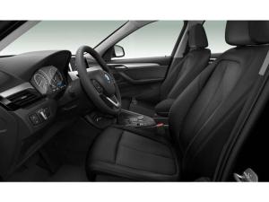 Black BMW X1 2022 in Kaunas, with an engine capacity of 1.50 L and mileage of 51 thousand km for 28956 €, photo 3 on AUTOMOTO.COM.LV