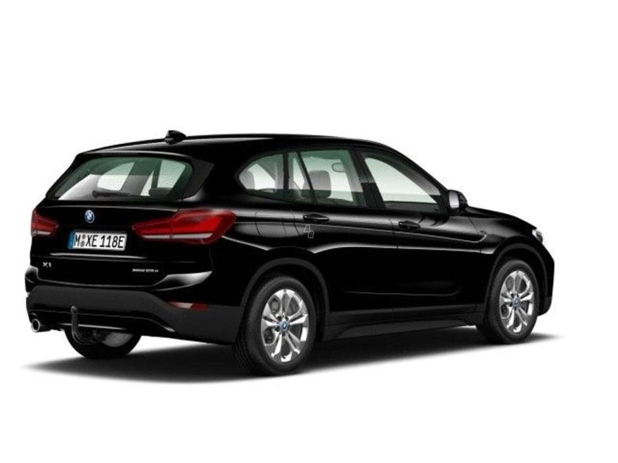 Black BMW X1 2022 in Kaunas, with an engine capacity of 1.50 L and mileage of 51 thousand km for 28956 €, photo 5 on AUTOMOTO.COM.LV