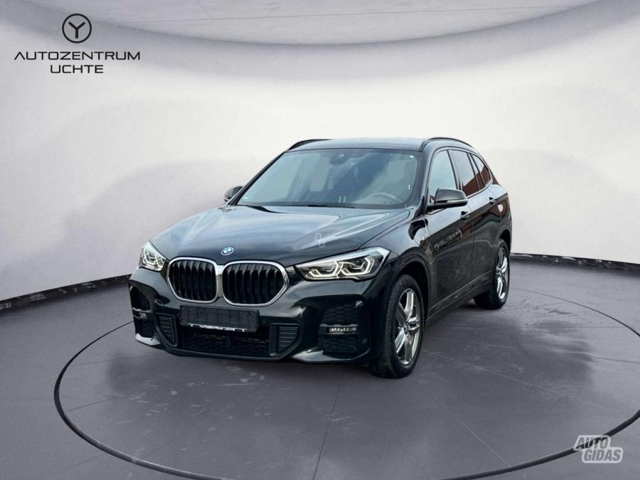 Black BMW X1 2022 in Kaunas, with an engine capacity of 1.50 L and mileage of 88 thousand km for 28505 €, photo 1 on AUTOMOTO.COM.LV