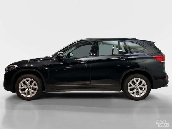 Black BMW X1 2022 in Kaunas, with an engine capacity of 1.50 L and mileage of 29 thousand km for 29962 €, photo 4 on AUTOMOTO.COM.LV