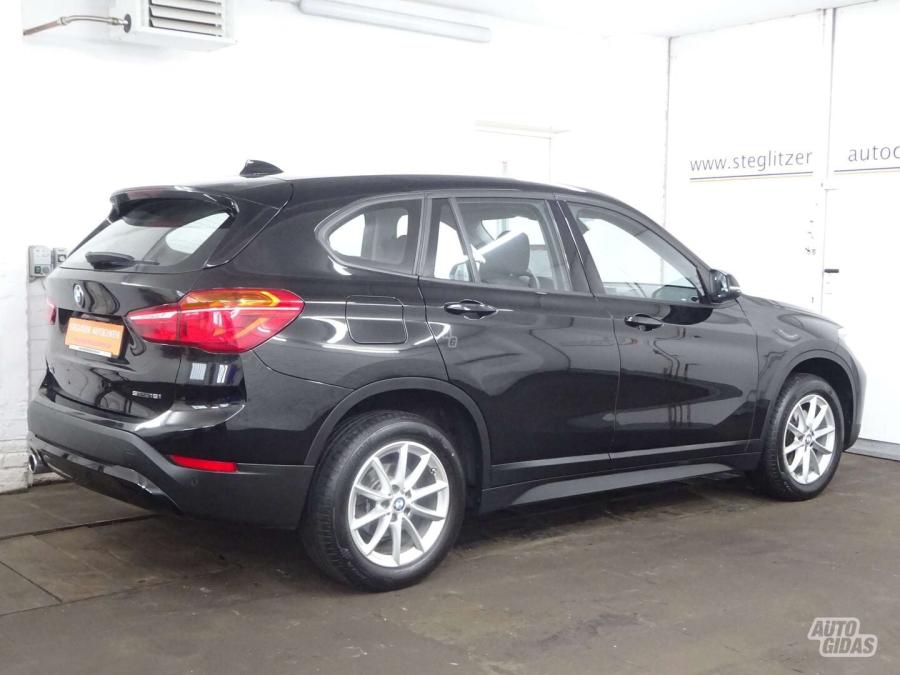 Melns BMW X1 2022 Kauņa, ar dzinēja tilpumu 1.50 L un nobraukumu 65 tūkst. km par 26830 €, foto 8 vietnē AUTOMOTO.COM.LV